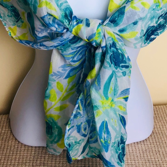 Accessories | Floral Print Pretty Scarf | Poshmark